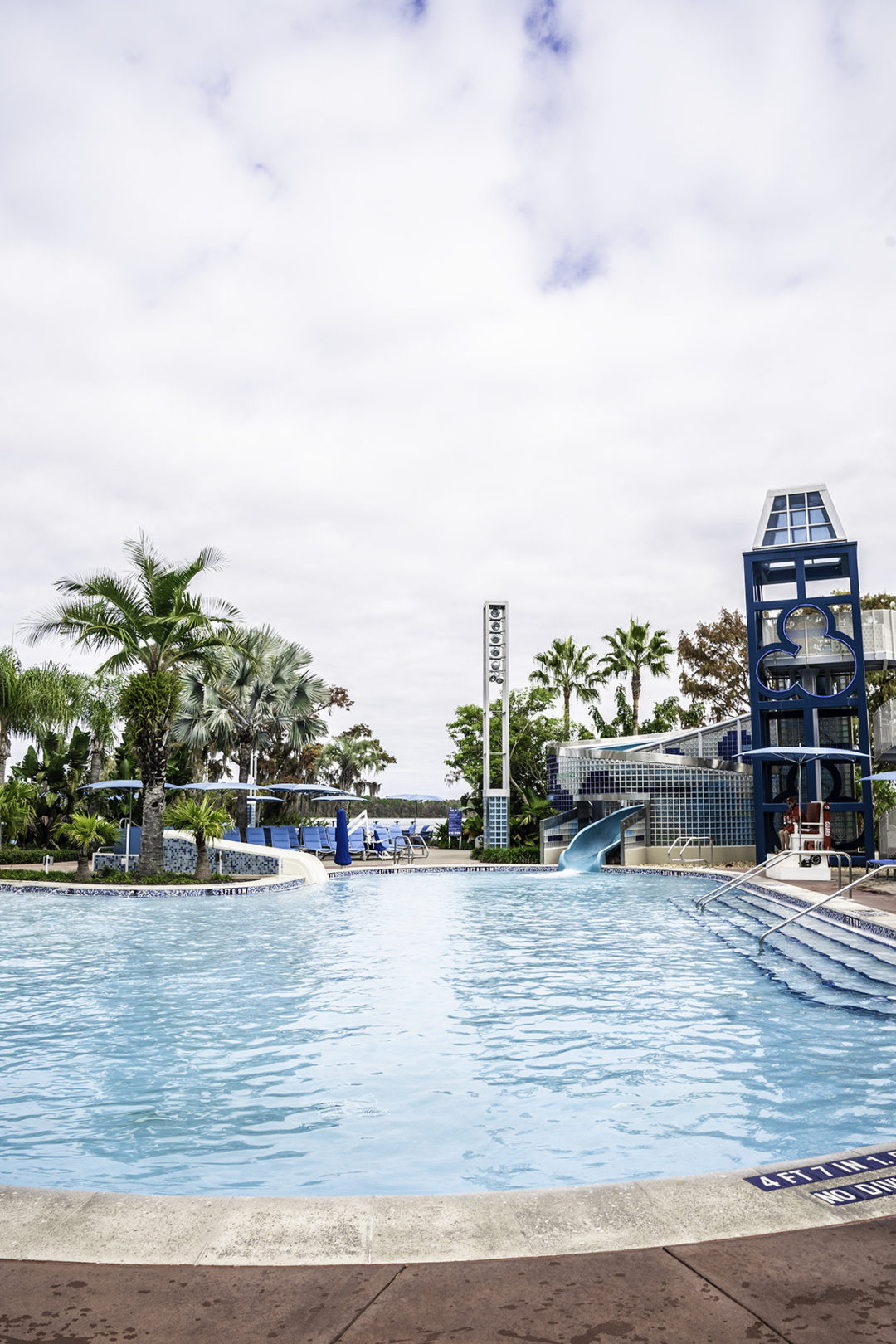 What It's Like To Stay at Disney's Contemporary Resort - Jen Elizabeth ...